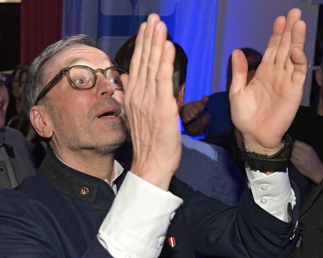 Blauland: Ein „Noch-Nicht-Kanzler”, der sich ein bisschen fühlt wie ...