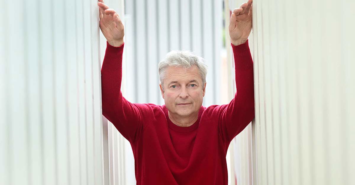 Warum Alfred Dorfer von Andreas Babler nicht geduzt werden will - FALTER