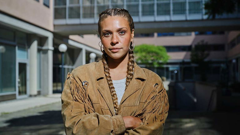 Klima-Aktivistin Anja Windl: Erst angeklebt, dann angeklagt? - FALTER