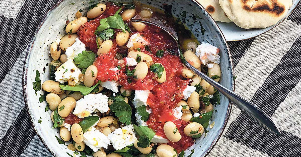 Mit Tomaten, Knoblauch und Kräutern: Diese levantinische Bohne ist ...