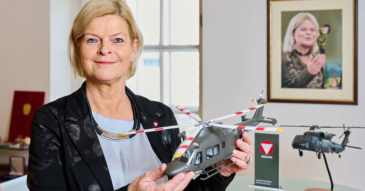 Verteidigungsministerin Tanner über Kriegstüchtigkeit, NATO und ...