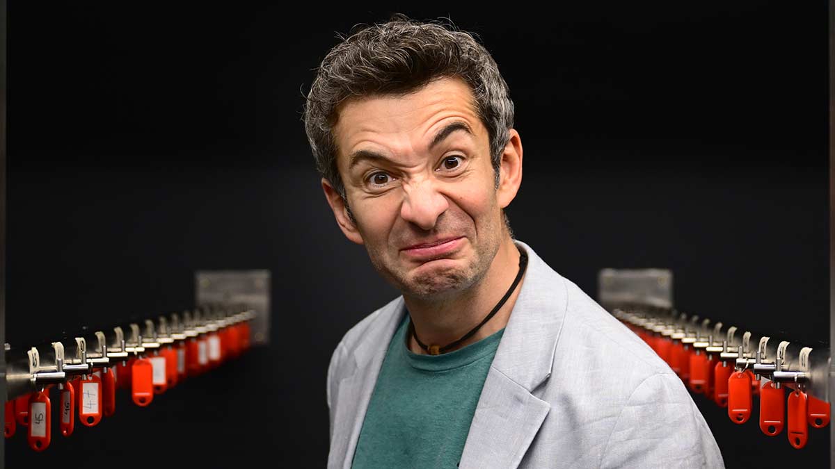 Ein Chirurg als Kabarettist: „Humor muss verbindend bleiben“, sagt Omar ...