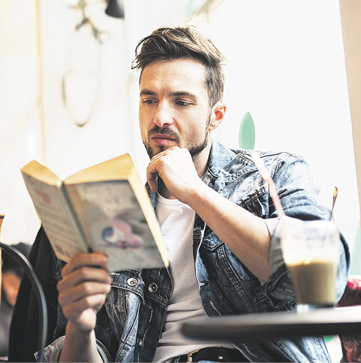 Performative Reading - FALTER