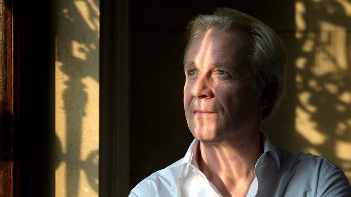 Der Neue am Burgtheater: Direktor Stefan Bachmann im Interview - FALTER