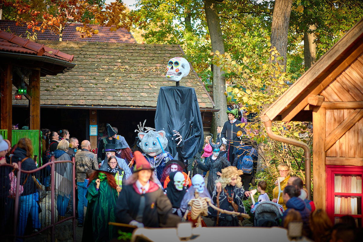 Raus aus der Stadt – Halloween-Special - Kind in Wien - FALTER.at