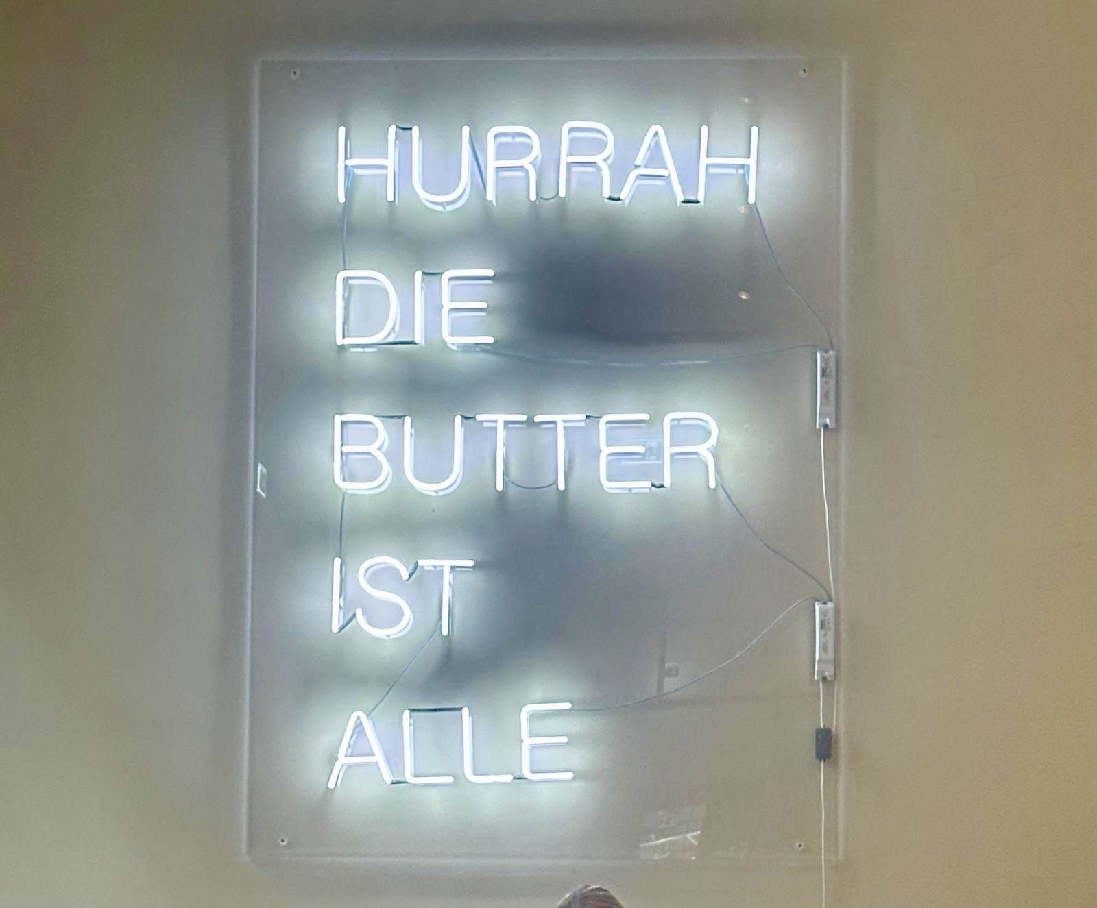 Loge 17: Hurrah, die Butter ist alle - FALTER