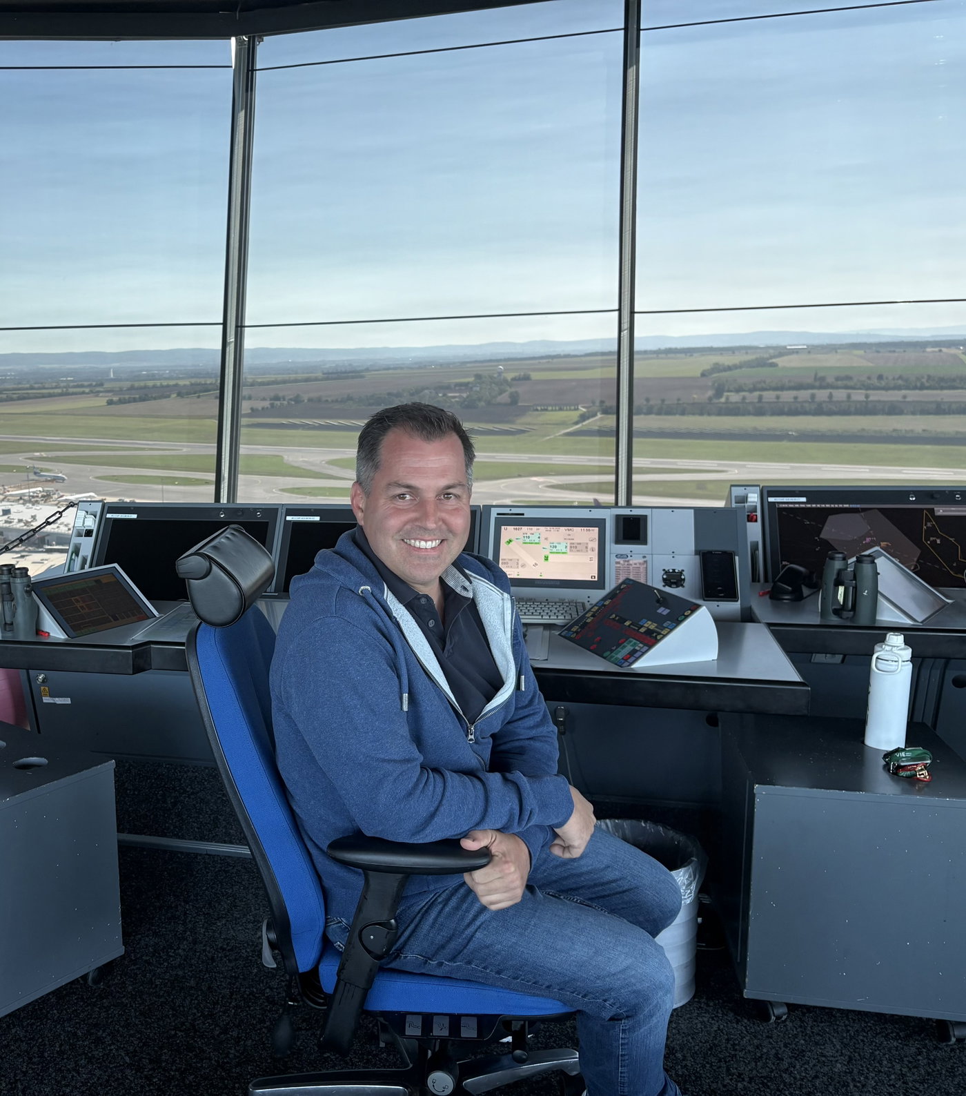Besuch im Tower: Die Austro Control sucht Fluglotsen – wie stressig ist ...