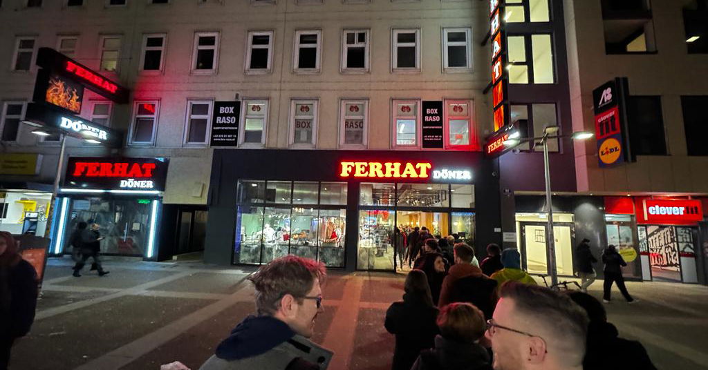 „Der beste Kebab der Welt”: Was ist dran am Hype um Ferhat Döner? - FALTER