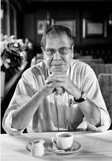 Alfred J. Noll zum Tod von Claus Offe. - FALTER