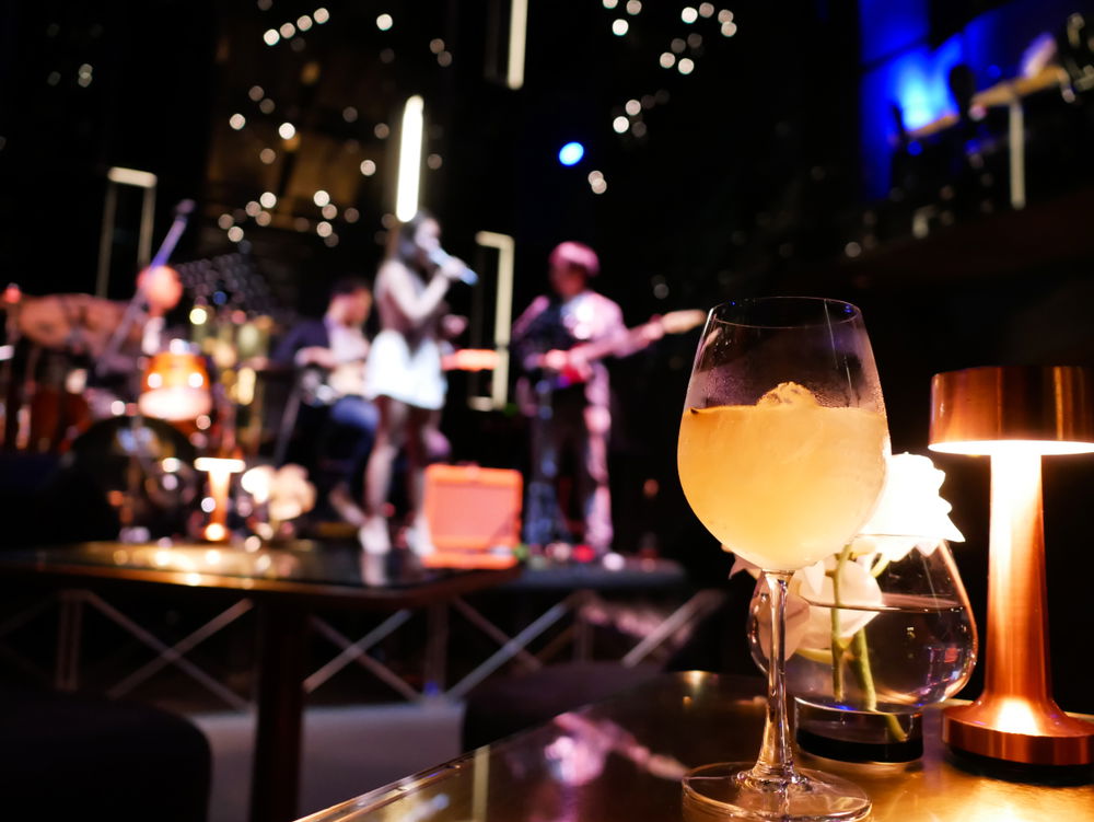 Lokale mit Livemusik zum Essen - FALTER.at